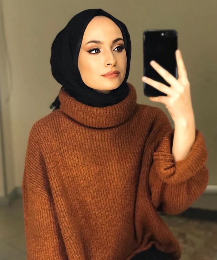 Ebrar Eslem Ercan Kimdir | Tesettür Giyim